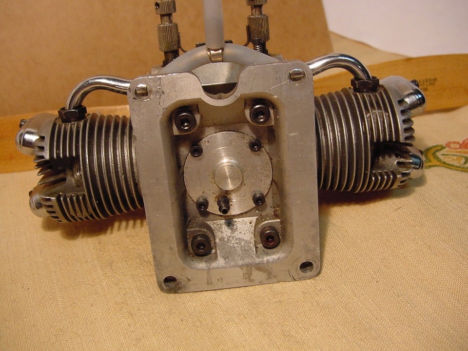 Vintage Saito FA-90T Twin 4 Stroke Glow RC Airplane Engine, W / Prop ...