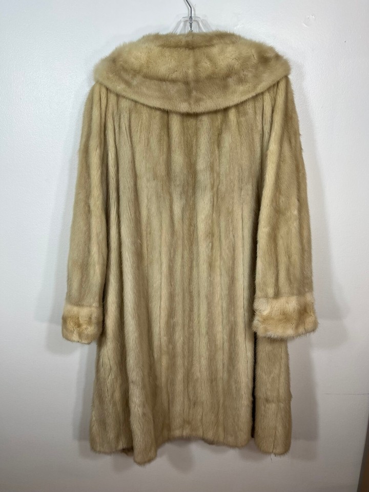 Vintage MINK fur coat white Women's Large flower pattern lining jacket ...