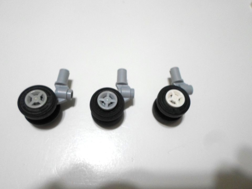 Lego Airplane Wheels & Axles 30 Mix Lot aircraft parts plane tires ...