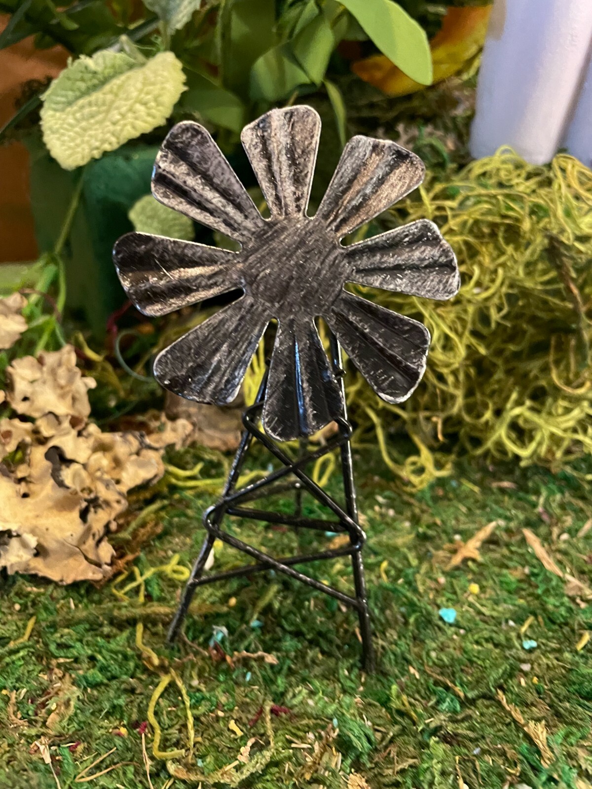 Hobbit Gnomes Fairy Garden Pot Fish Tank Farm Metal Windmill Wind ...