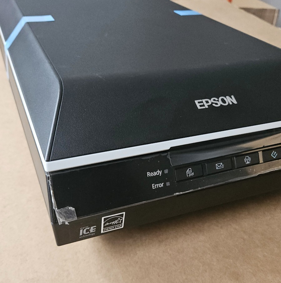 NEW Epson Perfection V550 Negative Film Digital ICE Scanner (Similar to ...