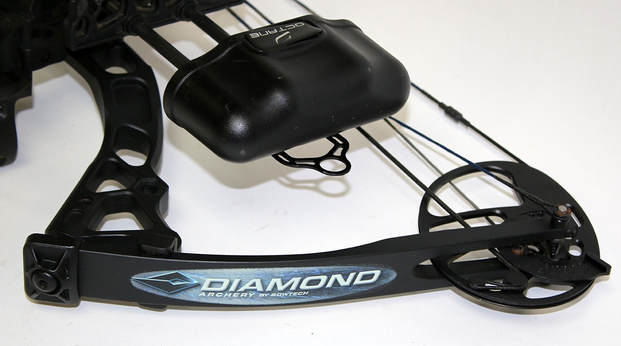 Diamond Archery by Bowtech Infinite Edge Pro RH 5-70# BLK A12487 ...