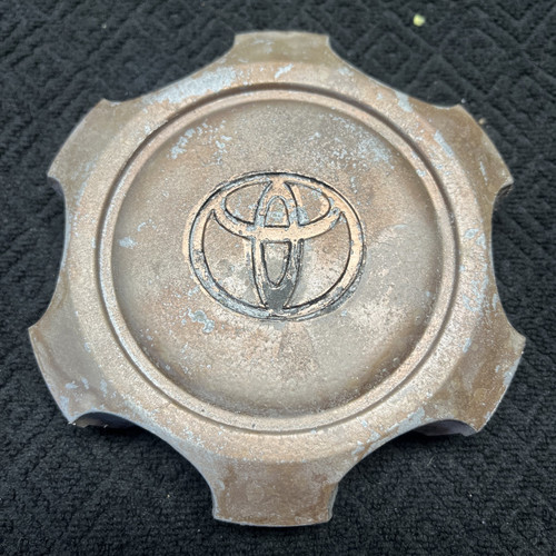 DAMAGED Toyota Tacoma T100 4Runner OEM Wheel Center Rim Cap Hub Cover ...