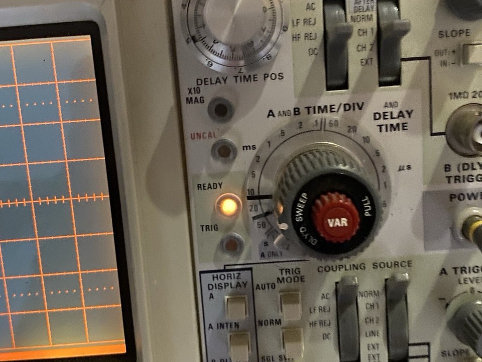 Tektronix 455 50MHz Oscilloscope Turns On Untested Measure Signals Case ...