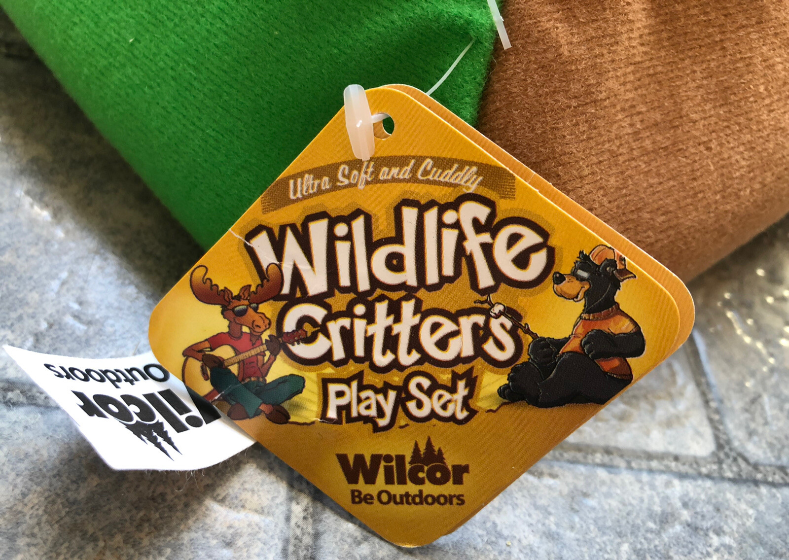 Wilcor Be Outdoors Wildlife Critters Tent Play Set Moose Bear Squirrel ...