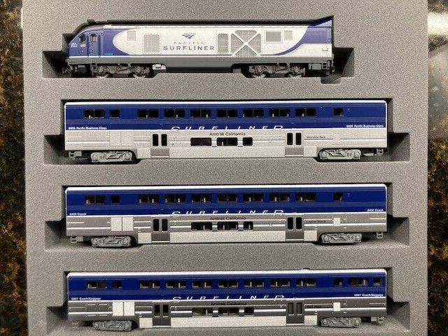 N Kato Surfliner Starter Set M1 (20852) + Pacific Surfliner (106-9001 ...
