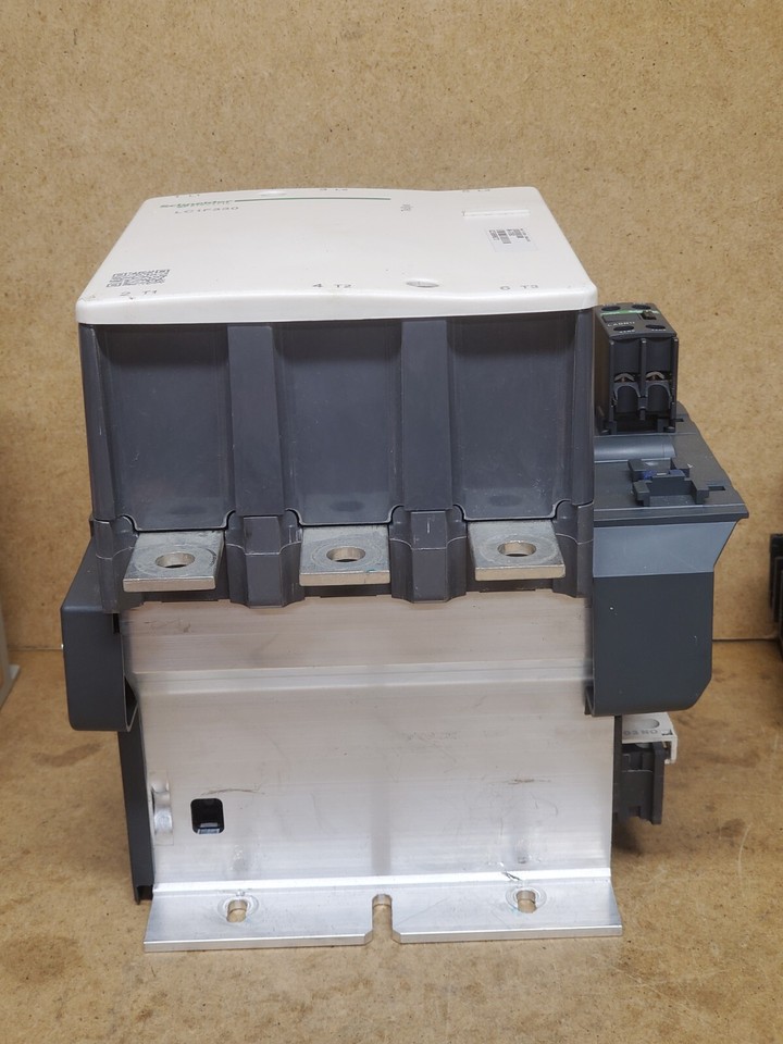 Schneider Electric LC1F330 Contactor rated 200HP @ 480VAC w/ 277VAC ...