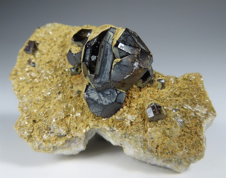 CASSITERITE crystals on matrix * Amo Sn deposit, Ximeng County, China ...