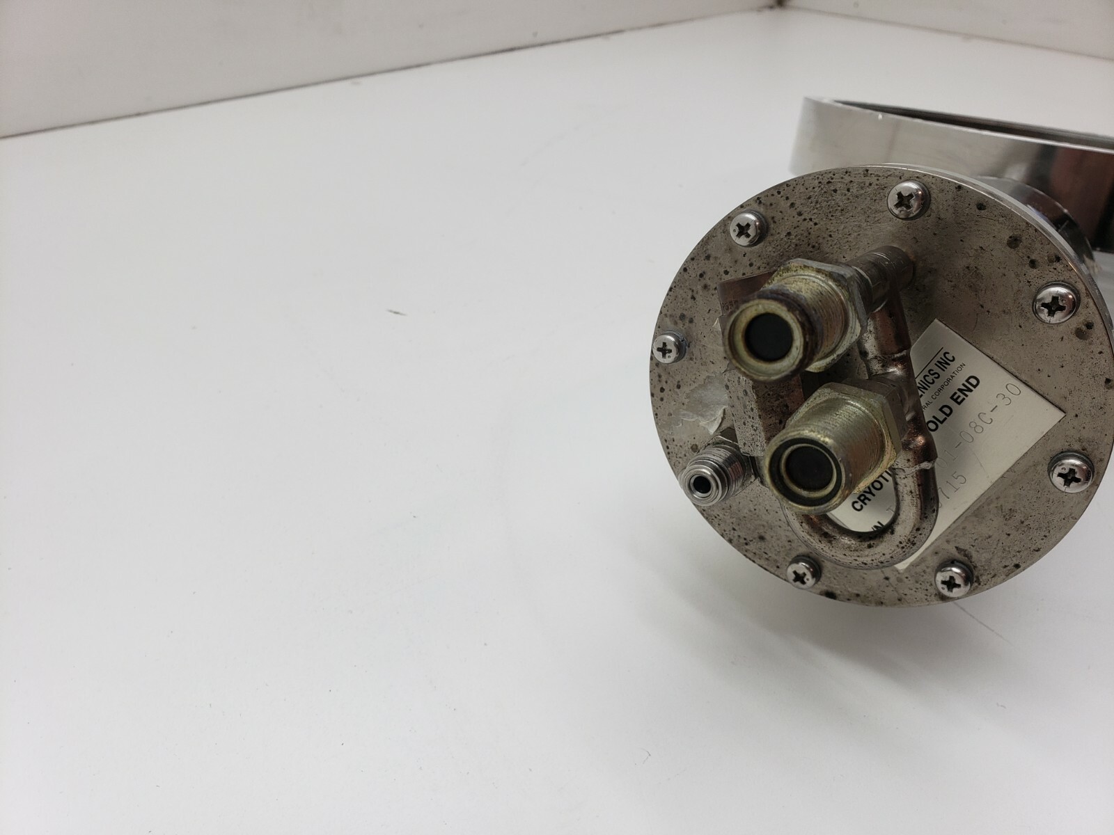 APD Cryogenics AquaTrap Cryotiger Cold End T2104-01-08C-30 Vacuum ...