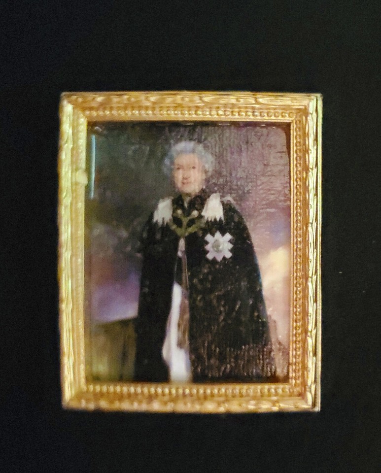 DOLLHOUSE MINIATURE GOLD FRAMED ART PORTRAIT (Older) QUEEN ELIZABETH II ...