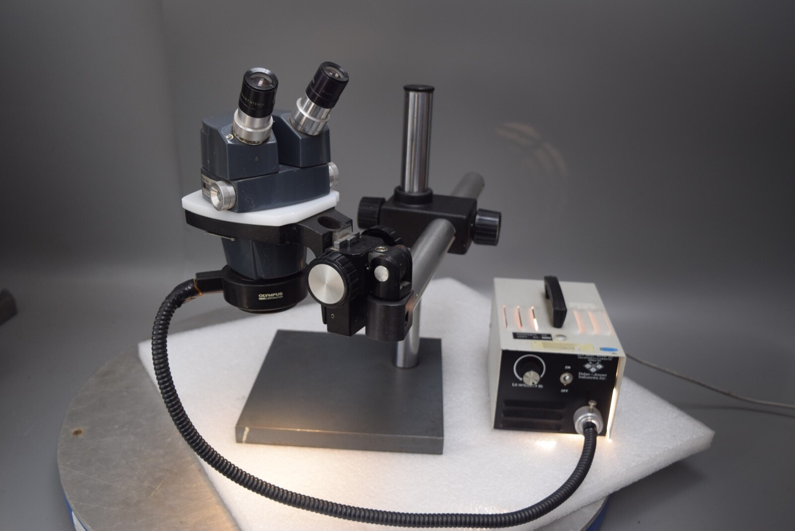 American Optical 569 ZOOM Microscope Olympus Fiber Optic RING LIGHT ...