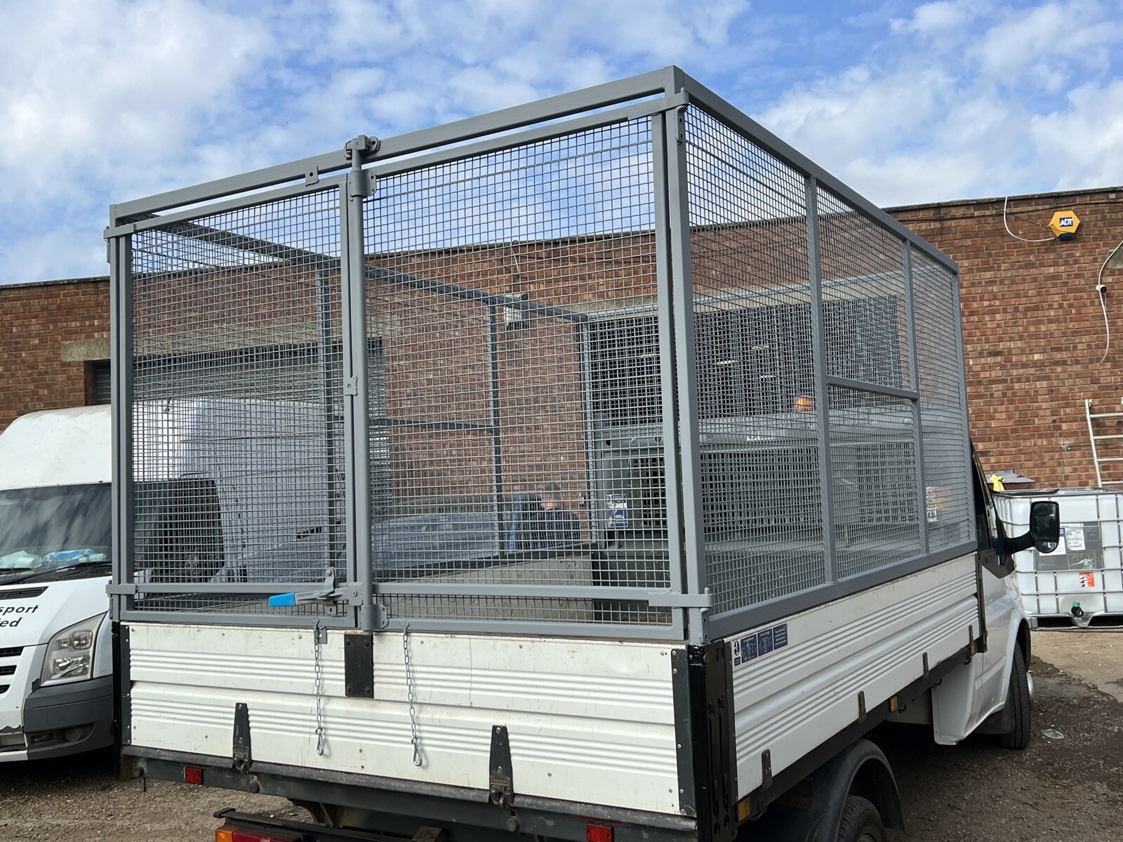 FORD TRANSIT TIPPER GRP HIGH SIDES, Transit tipper mesh cages ...