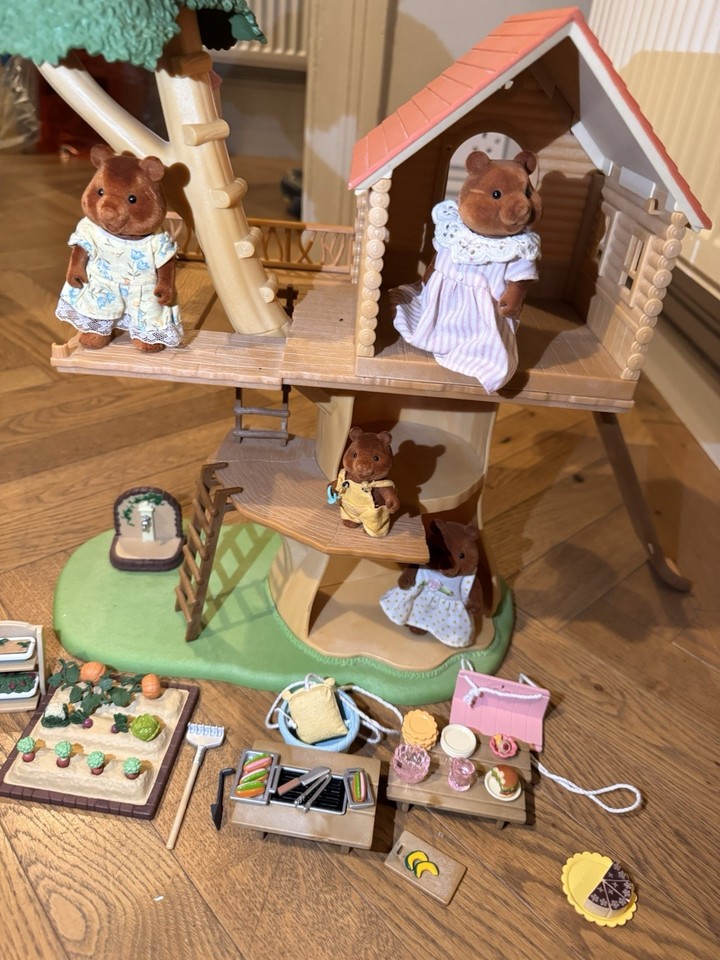 Sylvanian Families Treehouse Adventures Playset With Bear Family-buy ...