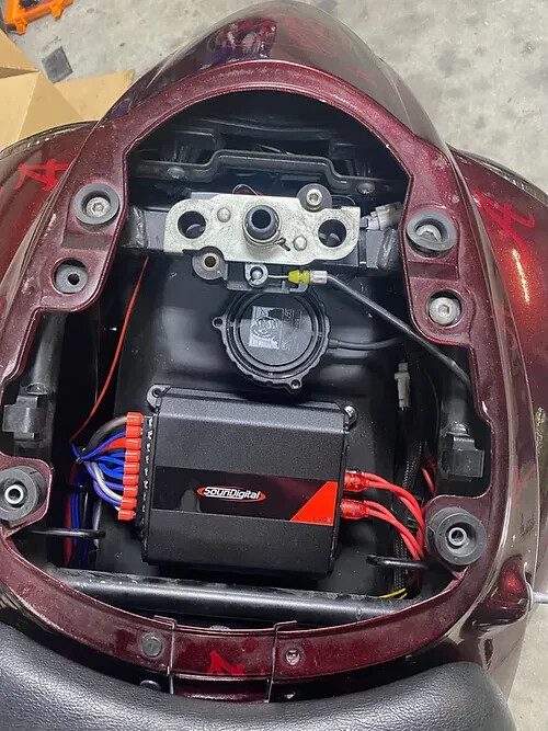 Hayabusa 08-21 Complete Audio Kit Undertail Pods Kickers Speakers Amp ...