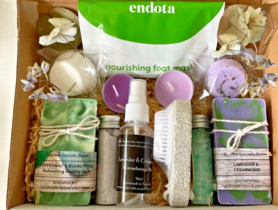 Gift Box Foot Care Package Organic Foot Spa Soak Mint Lavender Endota ...