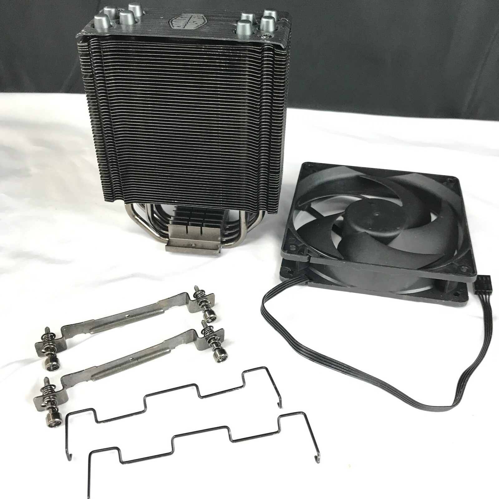 Cooler Master 2000 Rpm Blade Master CPU Fan and Cooler Master Heatsink ...
