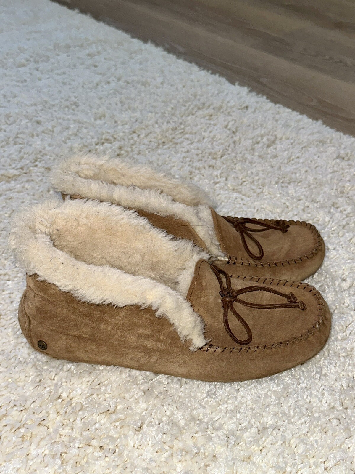UGG Alena Slipper Chestnut Moccasin Sz 10 Fluffy Shea… - Gem