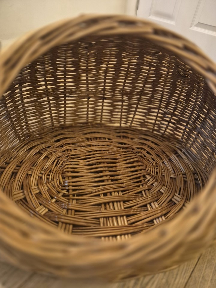 Beautiful Wicker Cat Bed for Indoor Cats and Small Dogs | eBay UK