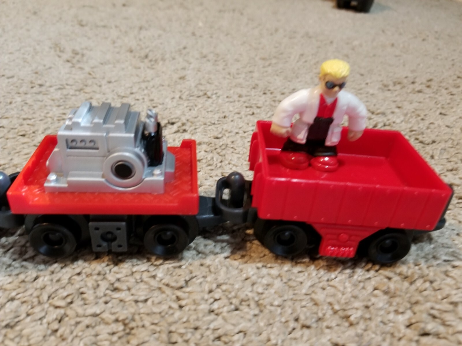 Fisher Price Geotrax Push Train Goggles & Bunsen The Smartest Team | eBay