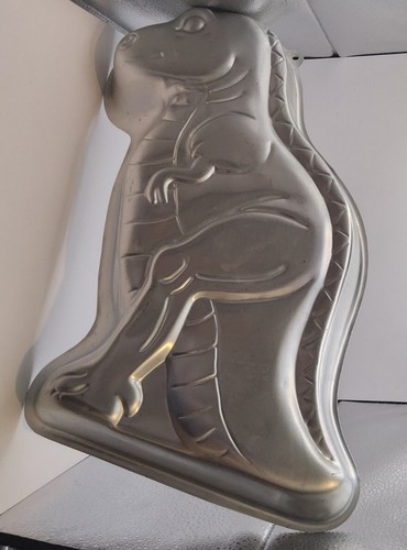 1987 Wilton Partysaurus T-Rex Cake Pan / Mold - Model #2105-1280 ...