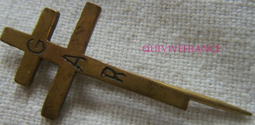 IN22351 - INSIGNE EPINGLE GAR (Groupe d'Avant-garde Républicaine ...