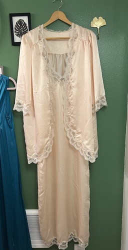 Vintage Val Mode Peignoir Robe & Gown Nightgown Set Pink Lace Medium ...