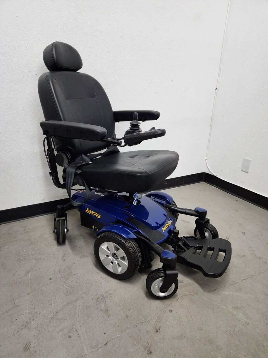 Jazzy Select 6 Motorized Wheelchair