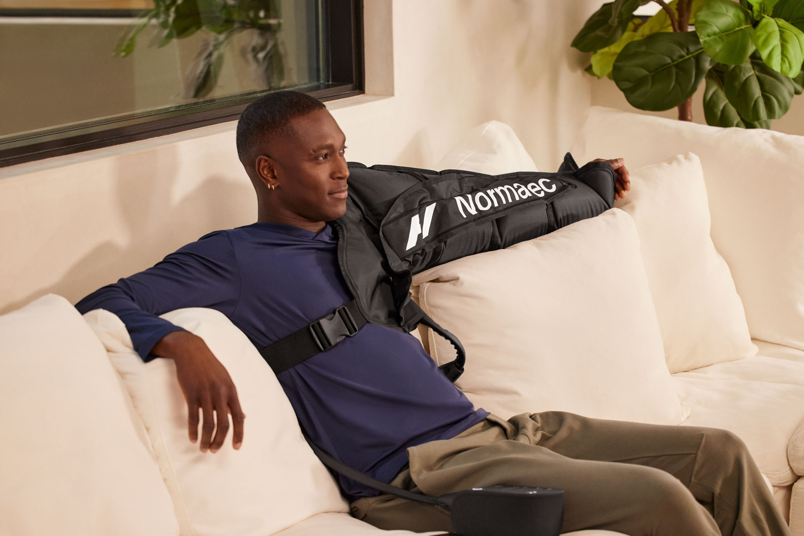 Hyperice Normatec 3 Compression Sleeve - Black, Pair (63070 001-00) for ...