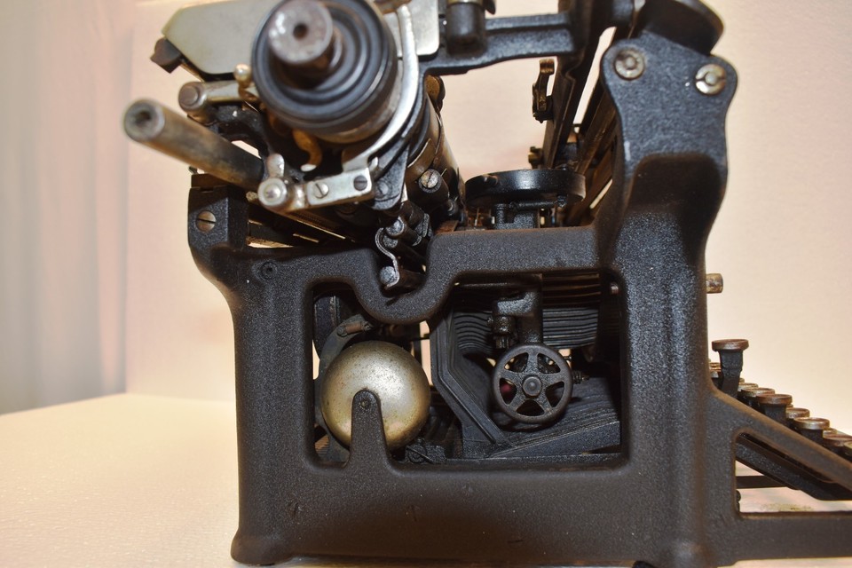 Underwood Standard No.5 Vintage Typewriter 1920s Black Cast Iron Office ...