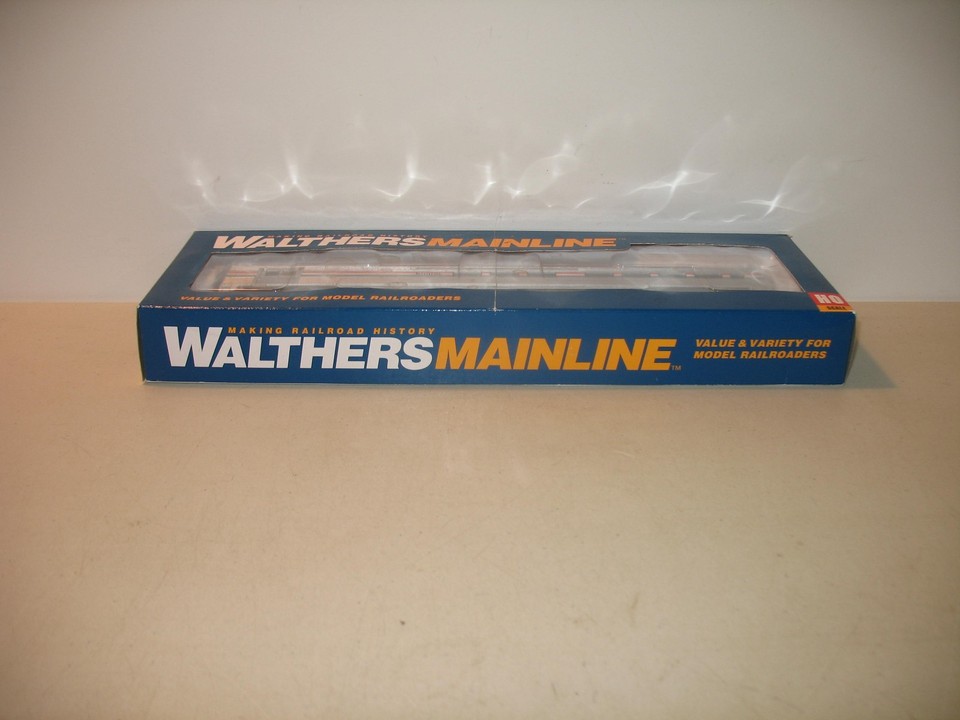 Walthers Mainline 30051 Ho Scale Amtrak Phase III Budd Baggage Lounge ...