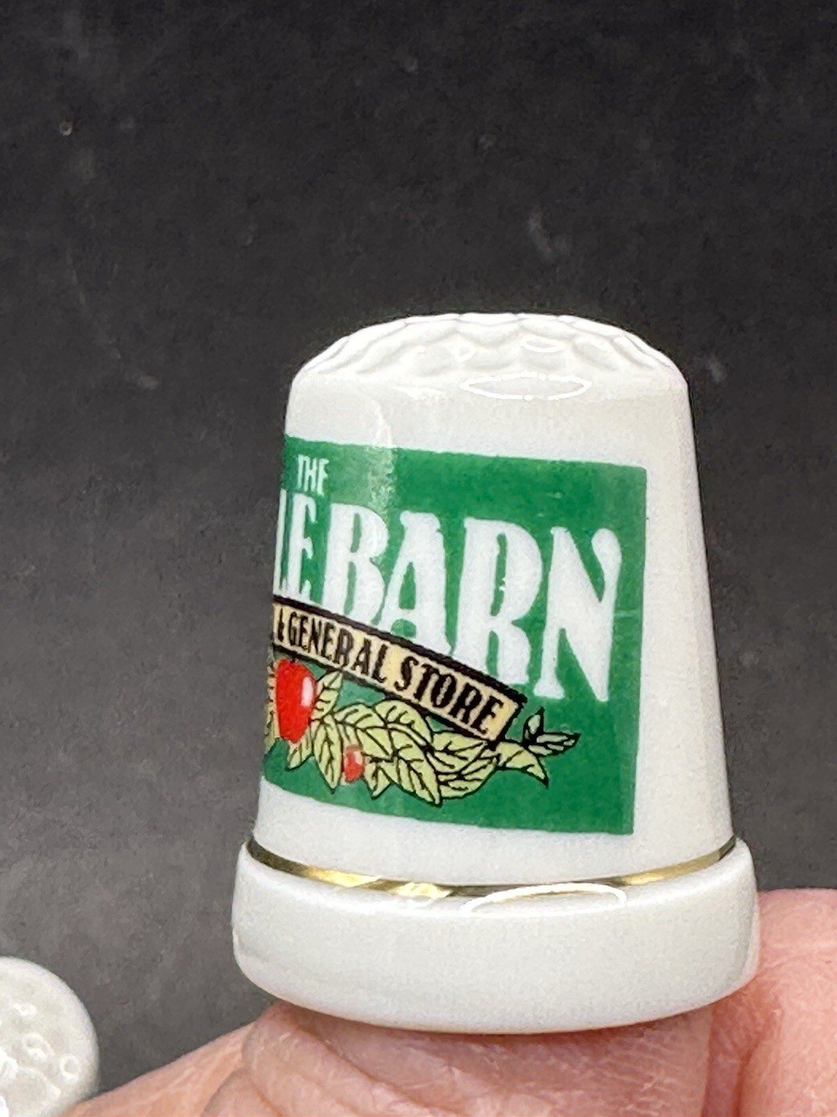 Thimbles TN souvenirs (2) The Apple Barn Cider Mill Gen Store & The ...