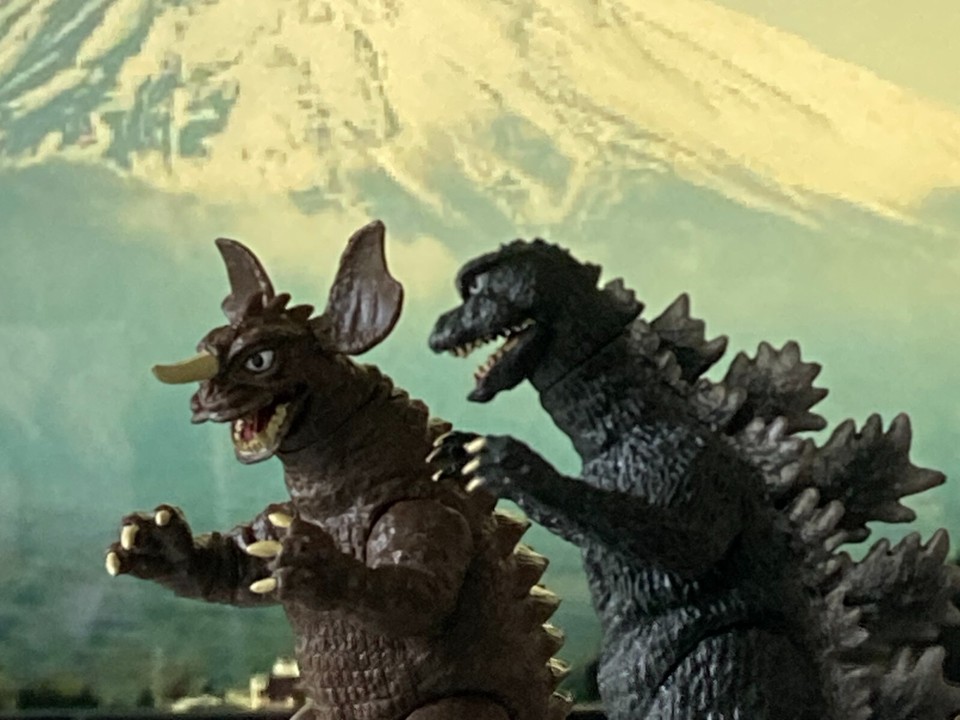 DESTROY ALL MONSTERS GODZILLA 1968 RODAN BARAGON GOROSAURUS Bandai set ...