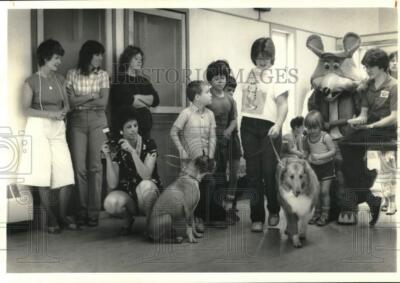 1985 Press Photo Kids at Society for Prevention of Cruelty to Animals ...