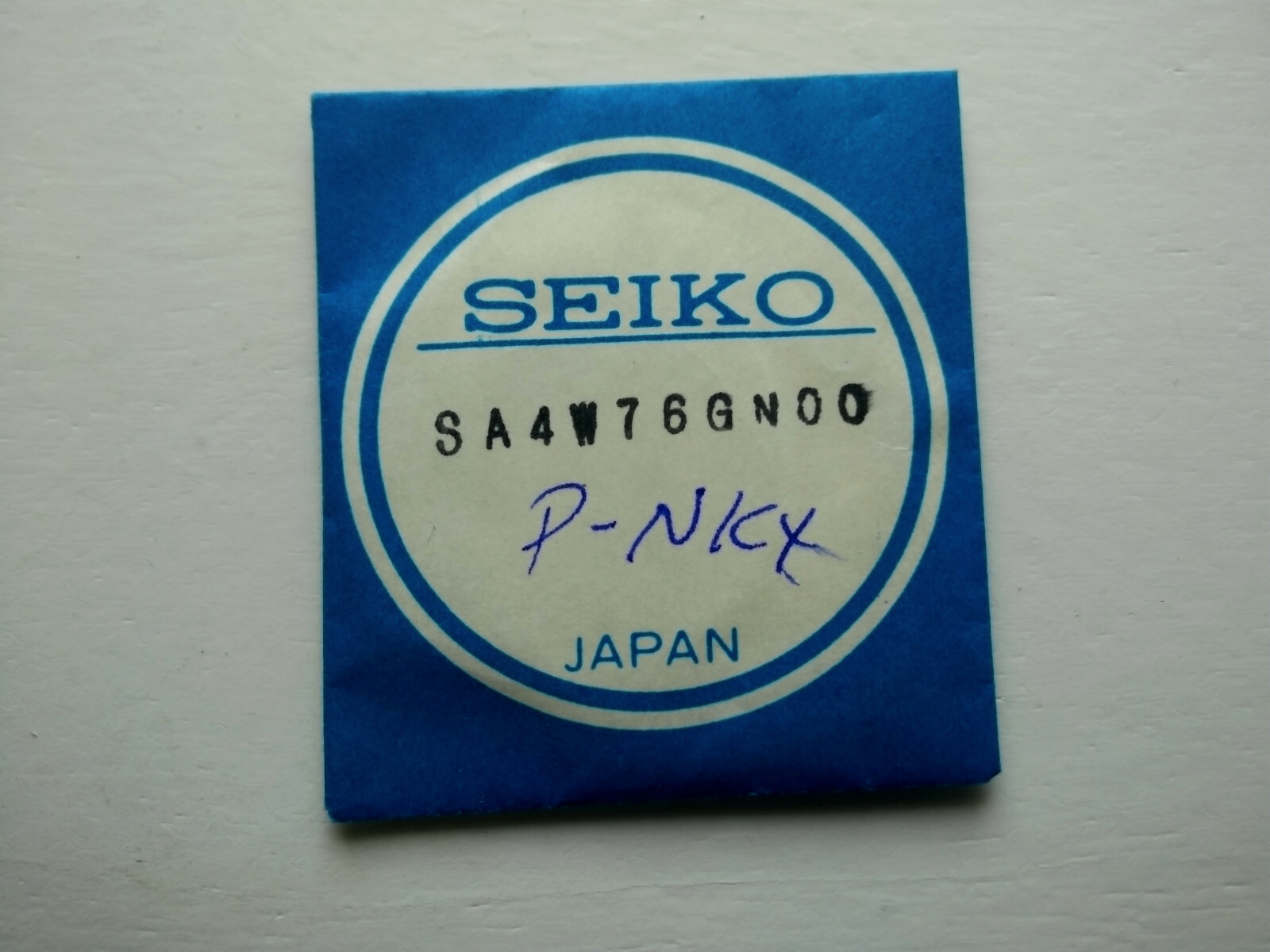 Genuine NOS Seiko Watch Crystals - Various shapes & sizes 18 of 23 | eBay
