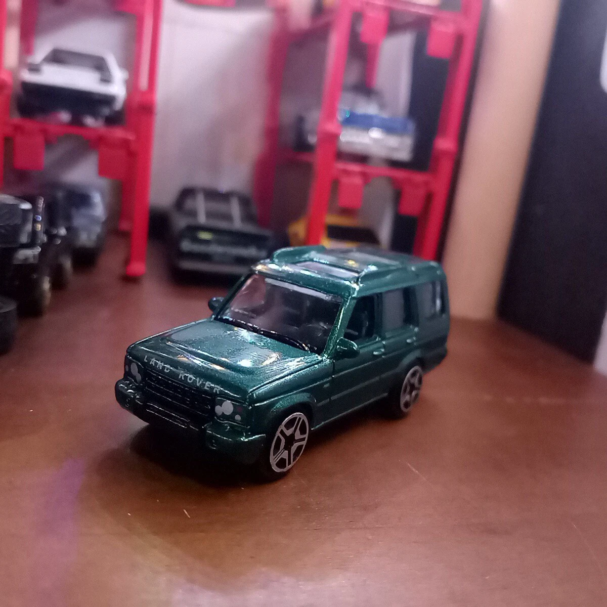 Toy Land Rover Discovery 2004