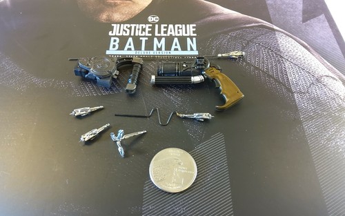 Hot Toys MMS456 DC Justice League Batman 1/6 figure's Grapple gun ...