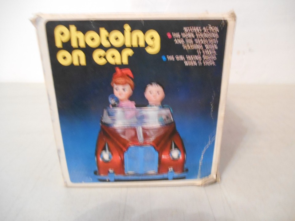 #1094#----VTG Battrey Operated Photoing on Car Tin Toy in Box ME630 ...