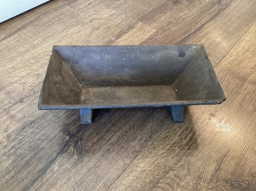 Antique Miniature Trough Cast Iron Small Animal Pig Feeder Farm 6 1/4 X ...