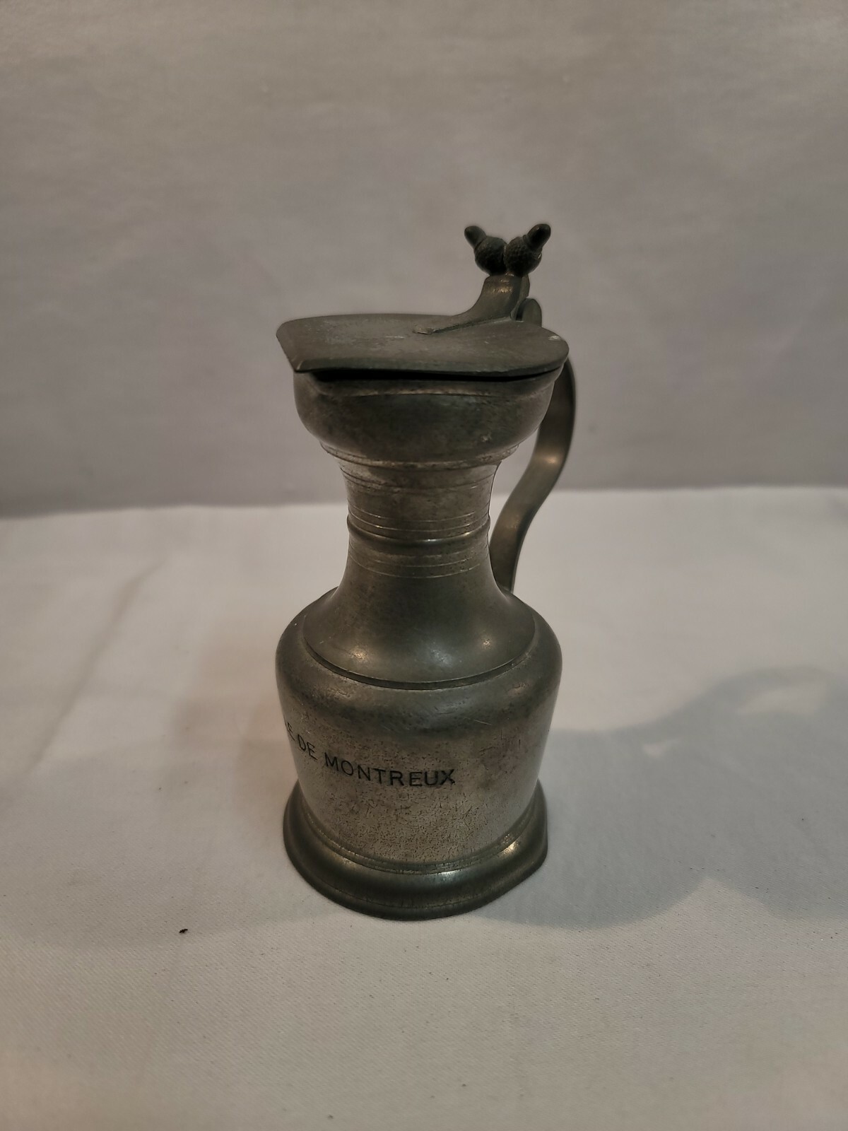 VILLE DE MONTREUX COAT OF ARMS PITCHER PEWTER ACORNS HINGED LID HP FAUN ...