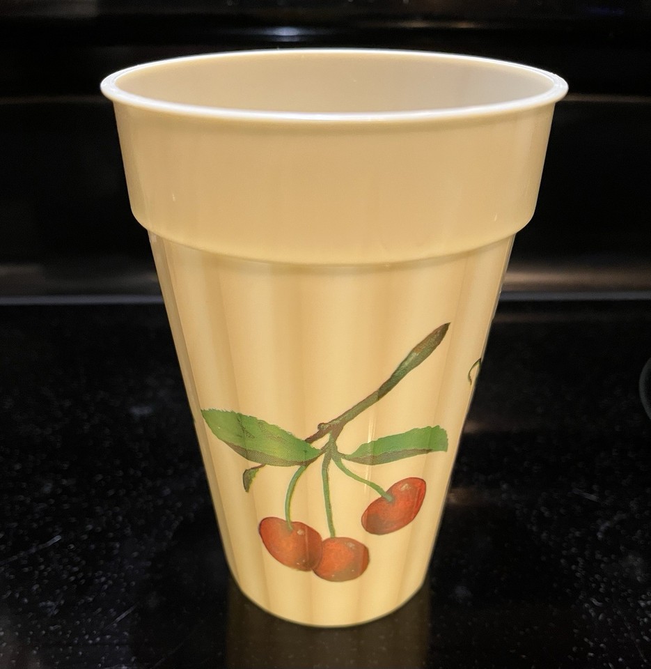 Vintage Plastic Cups w/ Fruit Design from Packer Plastics, 14 Oz. (4 ...