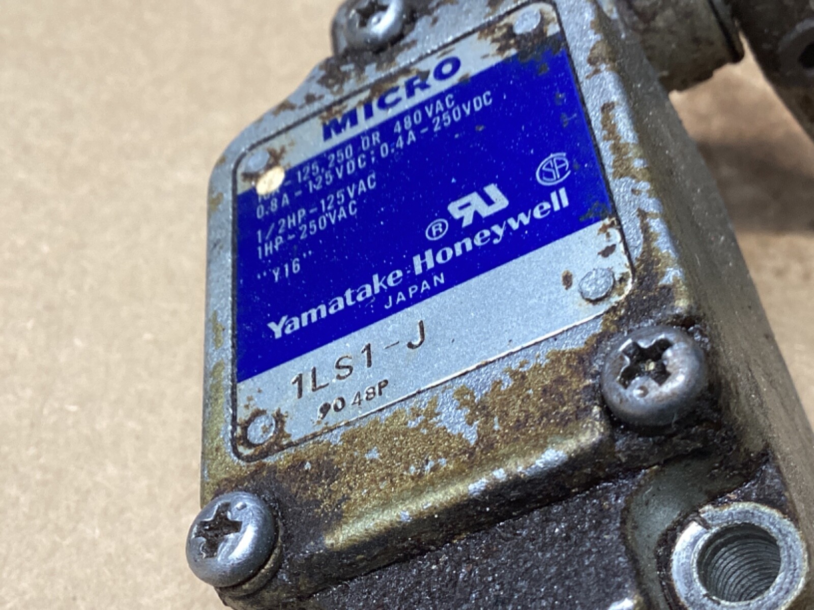 Yamatake Micro Limit Switch 1LS1-J #113K82 | eBay