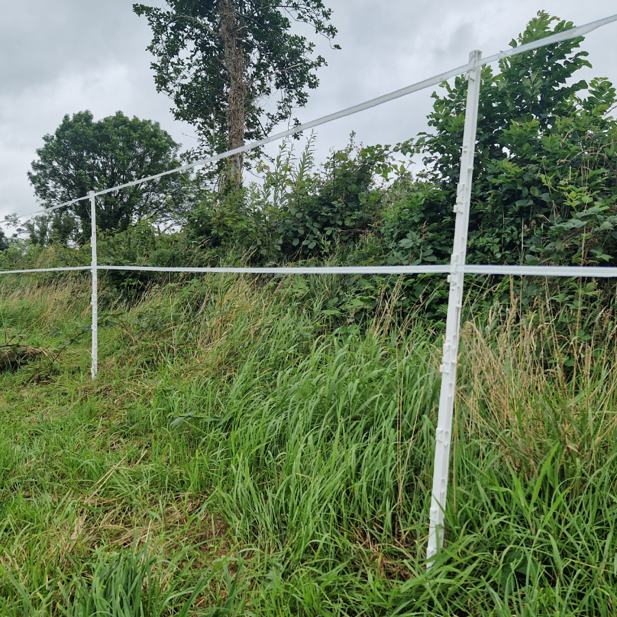 White 5FT Poly Posts 156cm Tall Electric Fence 4ft 6" Fencing Stake ...