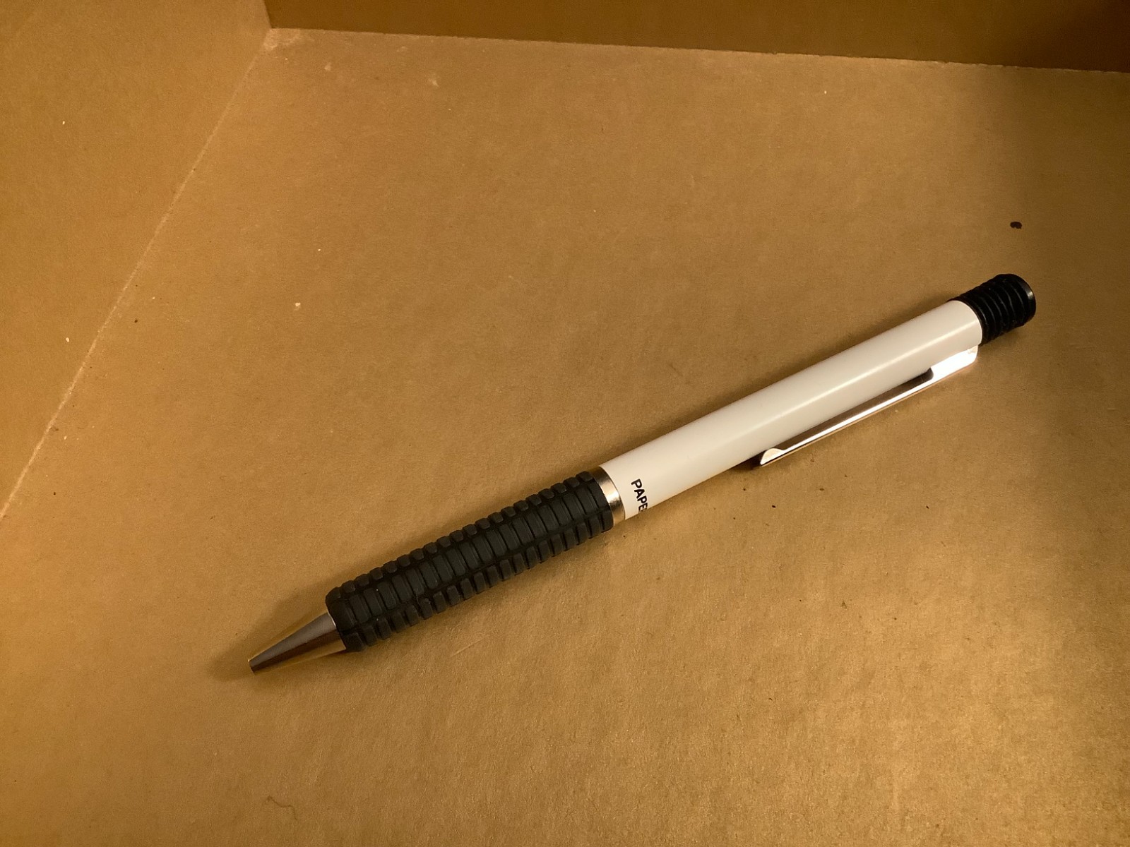Vintage PaperMate DynaGrip RT50 Pen White Barrel Black Ink Working ...