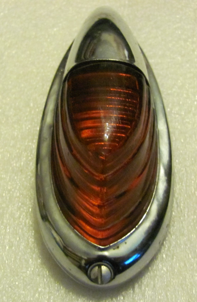 VINTAGE METAL & GLASS RED TRUCK CLEARANCE FENDER MARKER CAB LIGHT LAMP ...