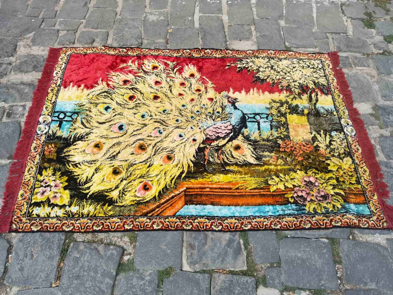 Vintage peacock tapestry, high quality Italian velvet 70's tapestry ...