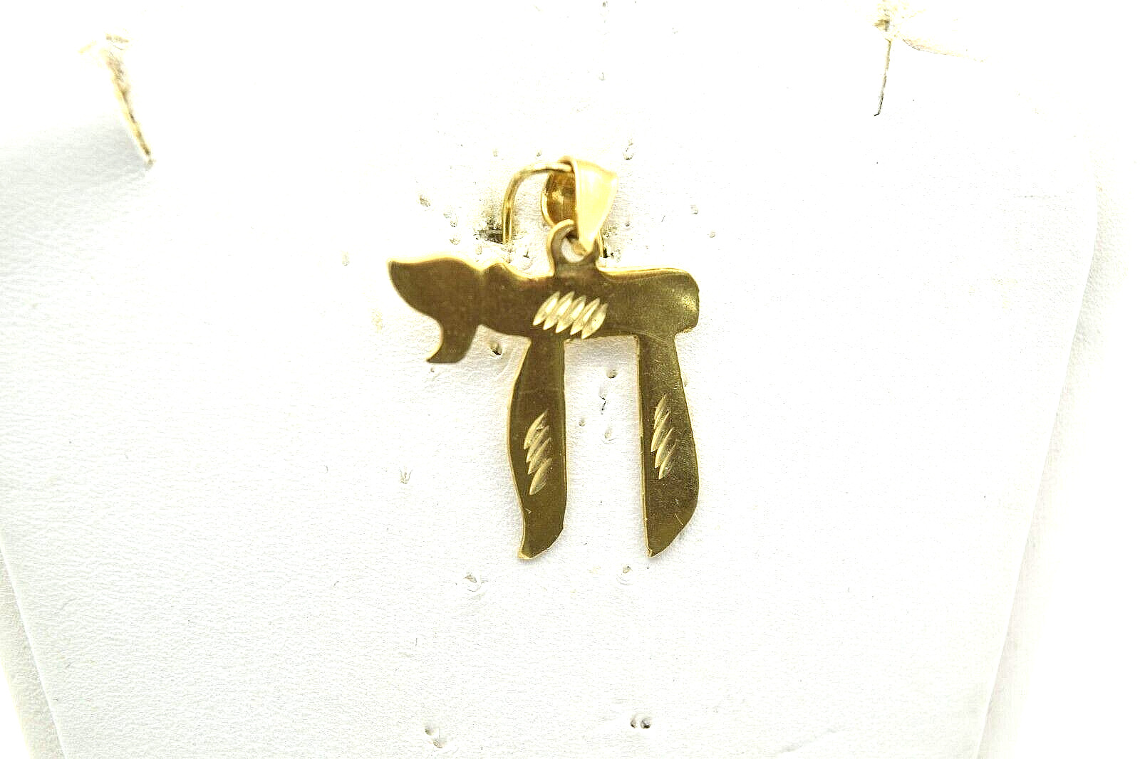 14K HEBREW CHAI, SYMBOL OF LIFE, DIAMOND CUTS, CHAR… - Gem