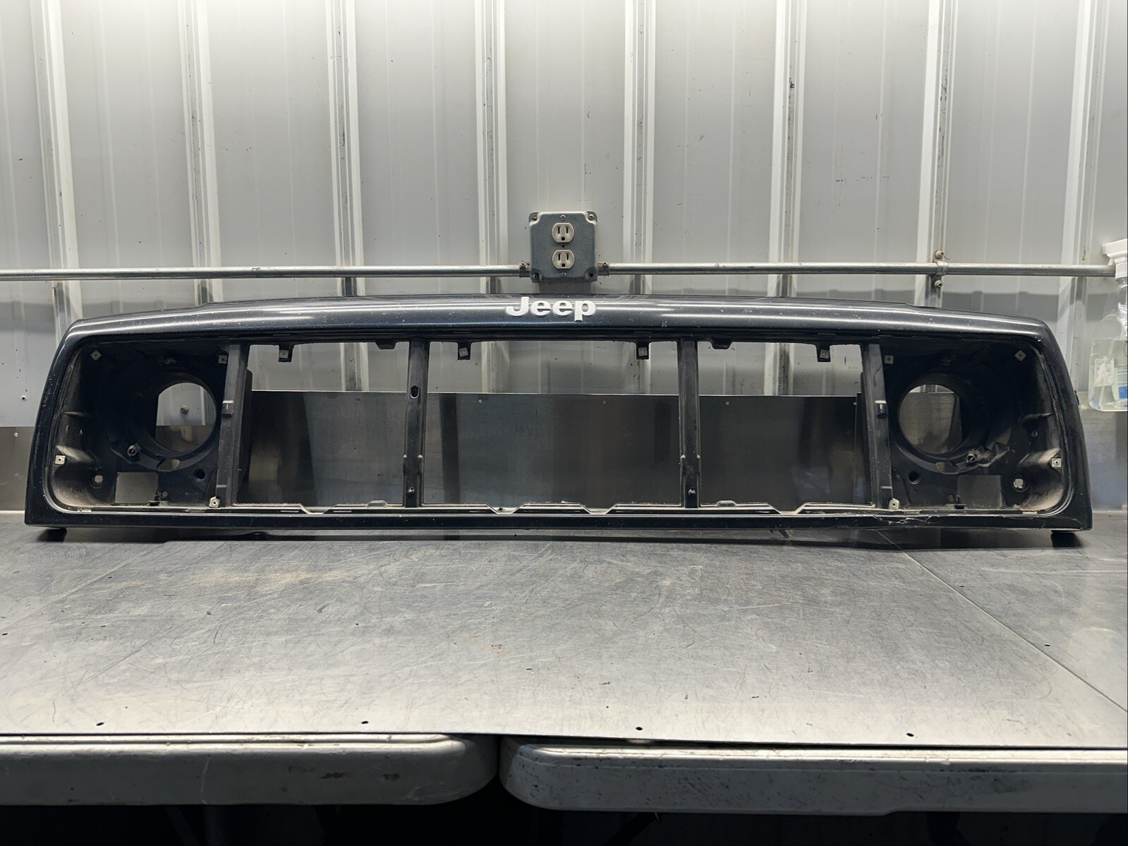 1997-2001 Jeep Cherokee XJ Front Grille Header Panel Bare OEM | eBay