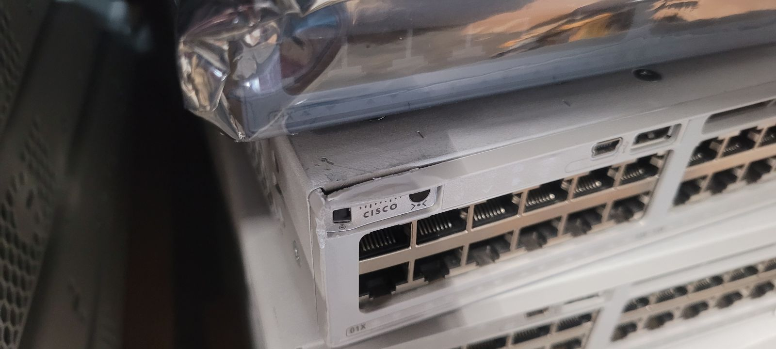 Cisco C9300-48T-A 48-Port Gigabit Ethernet Network Advantage Switch ...