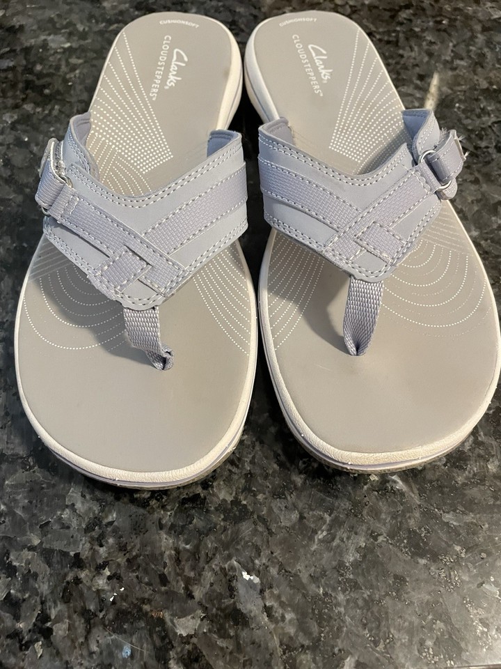 Cloudsteppers by Clarks Womens Breeze Sea Thong Sandal 9 Medium ...