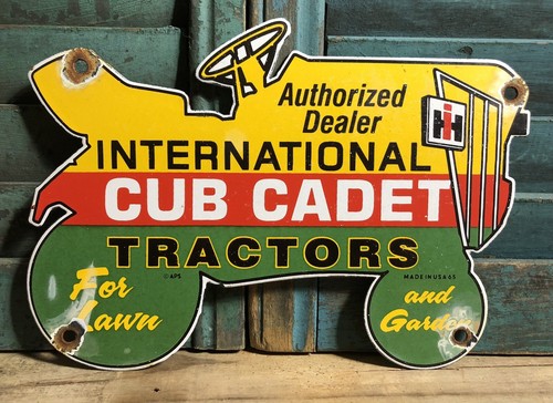 VINTAGE 1965 DATED INTERNATIONAL CUB CADET FARM TRACTORS 10” PORCELAIN ...